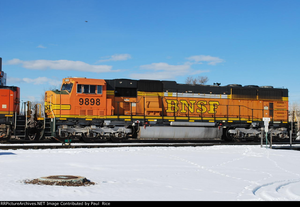 BNSF 9898